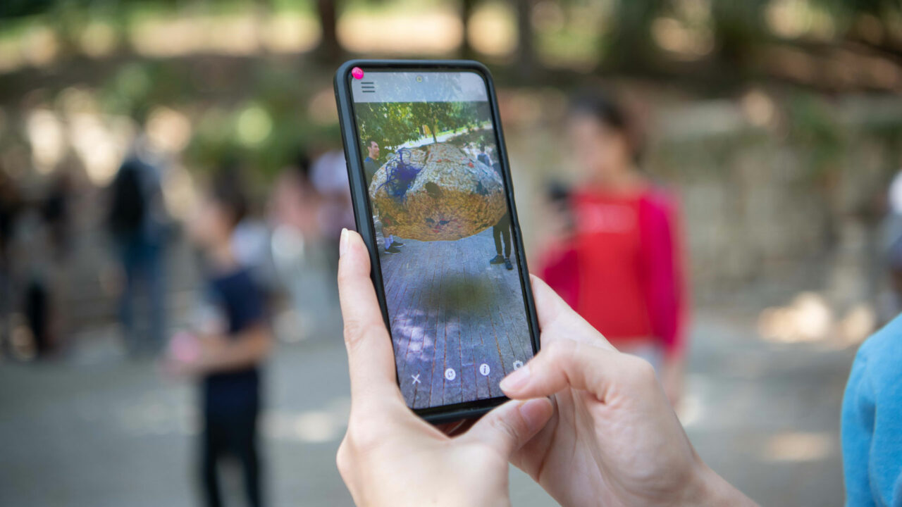 El Anatsui | Seeing the Invisible