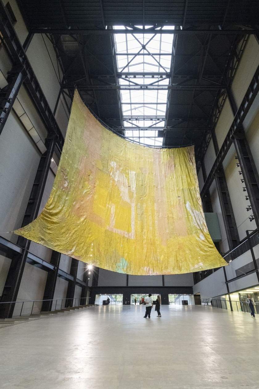 El Anatsui | Hyundai Commission: El Anatsui: Behind the Red Moon